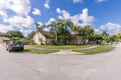 Southwind Lakes Boca Raton 4 Homes for Sale | Echo Fine Properties