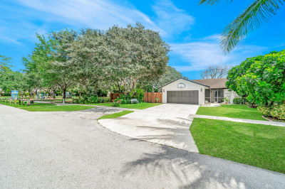 Southwind Lakes Boca Raton 4 Homes for Sale | Echo Fine Properties