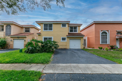 Embassy Lakes Cooper City 14 Homes for Sale | Echo Fine Properties