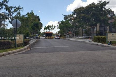 The Falls of Inverrary Lauderhill 48 Homes for Sale | Echo Fine Properties