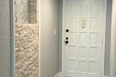 The Falls of Inverrary Lauderhill 48 Homes for Sale | Echo Fine Properties