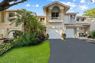 Discovery Pointe Deerfield Beach 6 Homes for Sale | Echo Fine Properties