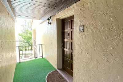 The Falls of Inverrary Lauderhill 54 Homes for Sale | Echo Fine Properties