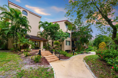 The Falls of Inverrary Lauderhill 48 Homes for Sale | Echo Fine Properties