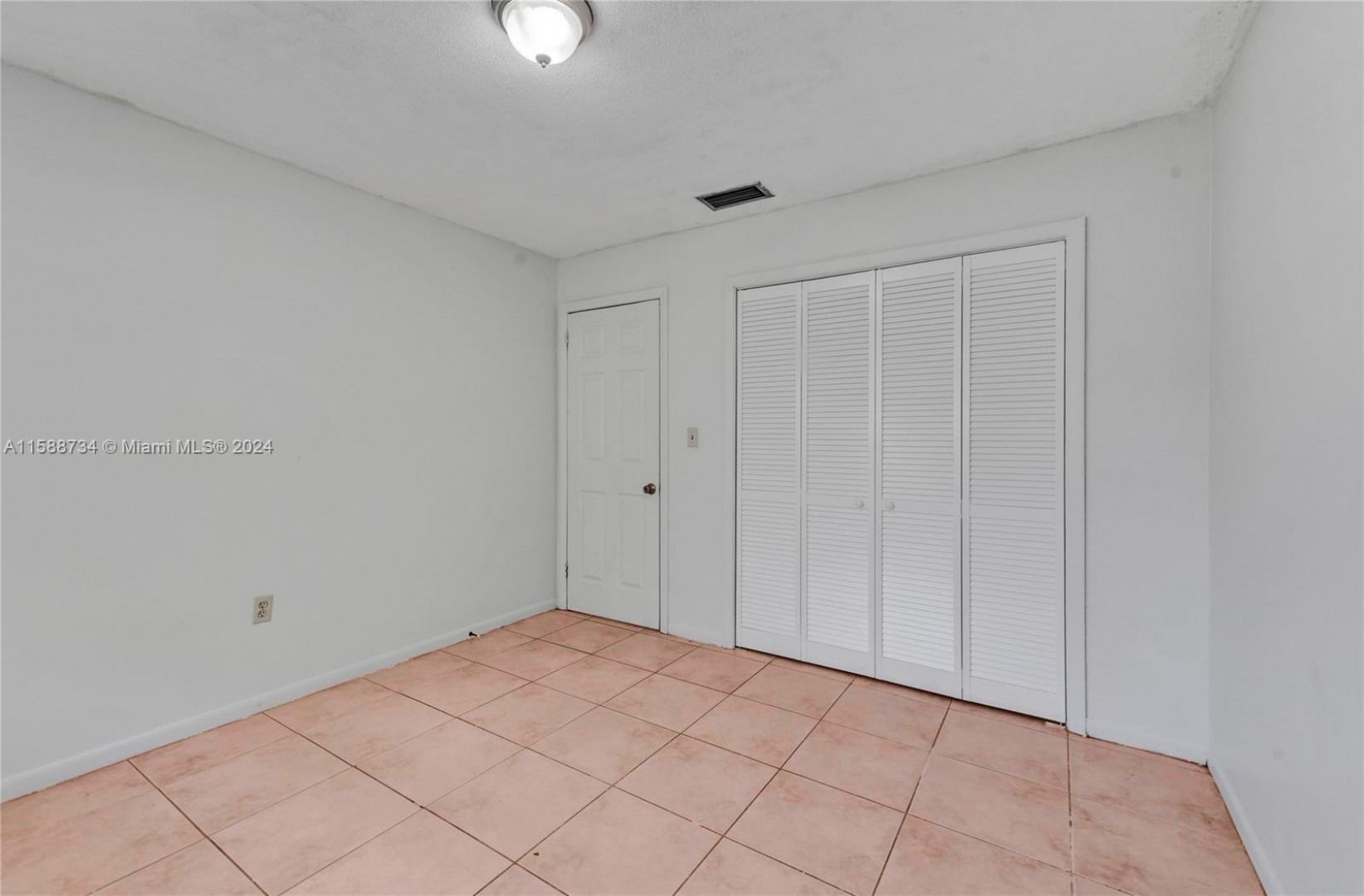 799 NW 107th St, Miami Pinewood | Echo Fine Properties