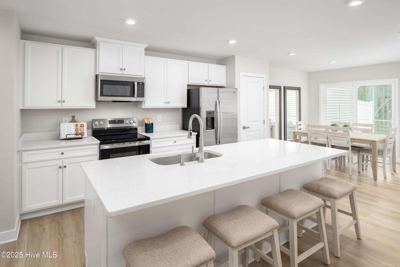 3322 Primrose Drive, Navassa, NC | Sea Glass Florida Properties