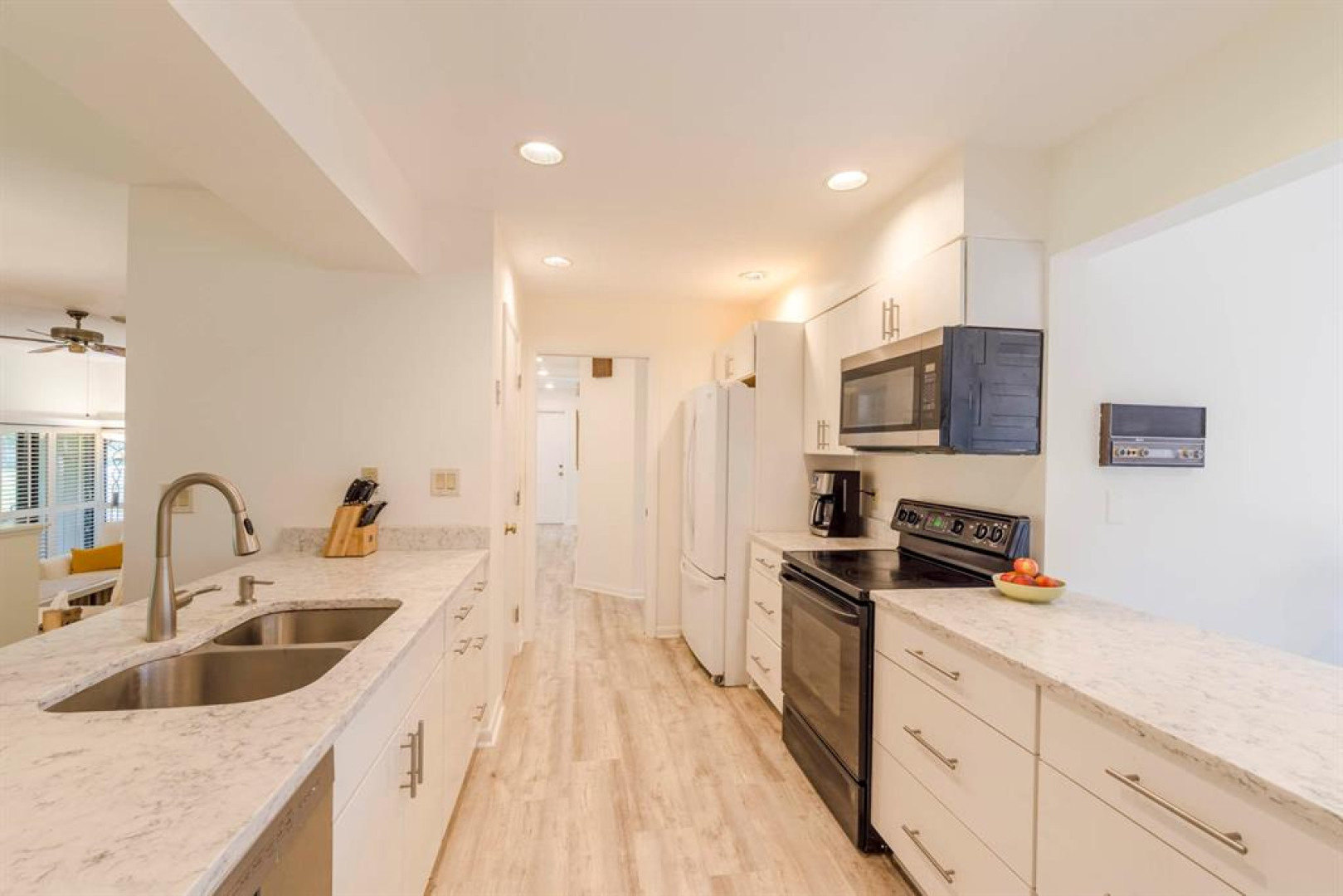 17235 Bay Street, Jupiter Jonathan’s Landing | Echo Fine Properties