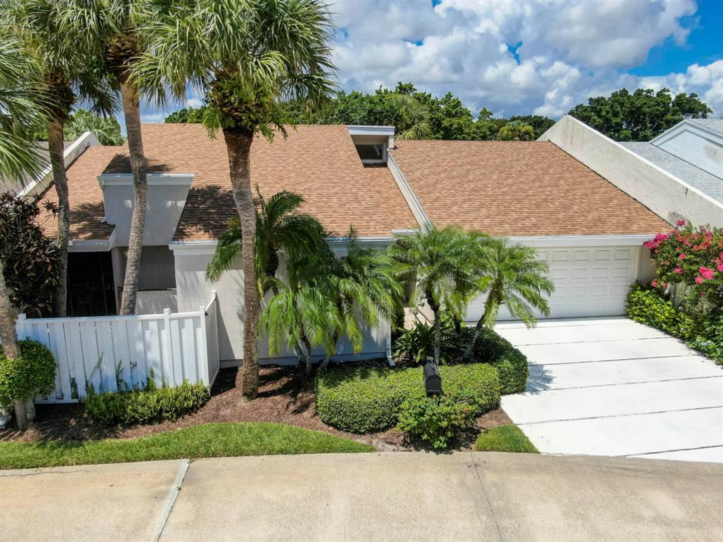 17235 Bay Street, Jupiter Jonathan’s Landing | Echo Fine Properties