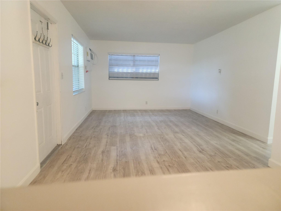 900 SW 11th St, Hallandale Beach Cooper City | Echo Fine Properties