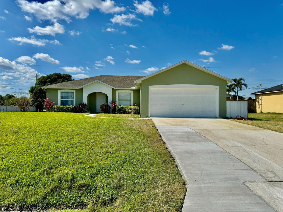 452 SW Tarra Avenue, Port St Lucie Port Saint Lucie | Echo Fine Properties