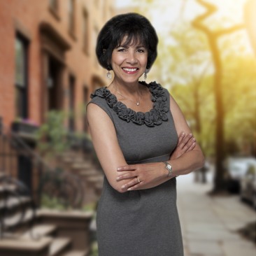 Elizabeth Alicea, Licensed Real Estate Salesperson, Brown Harris Stevens
